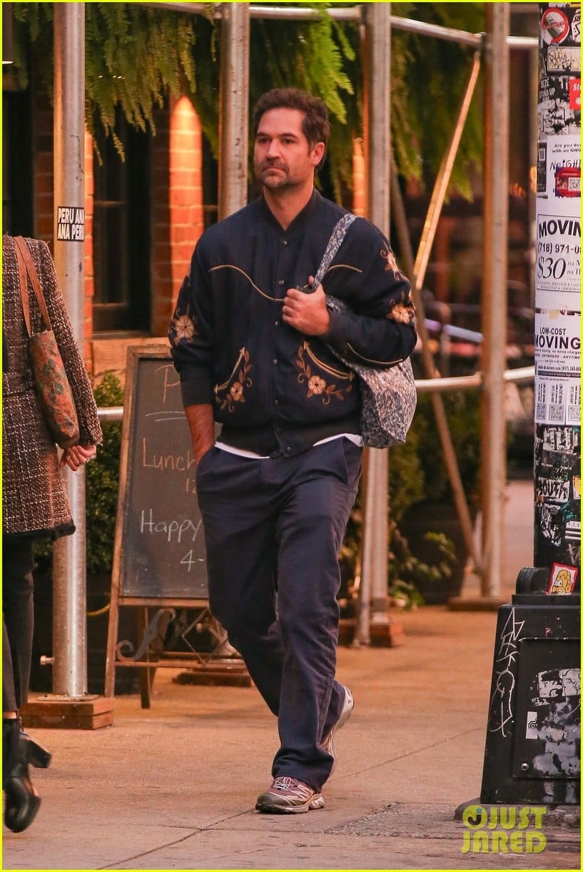 'Lincoln Lawyer' Actor Manuel Garcia-Rulfo Spotted Flaunting PDA with ...