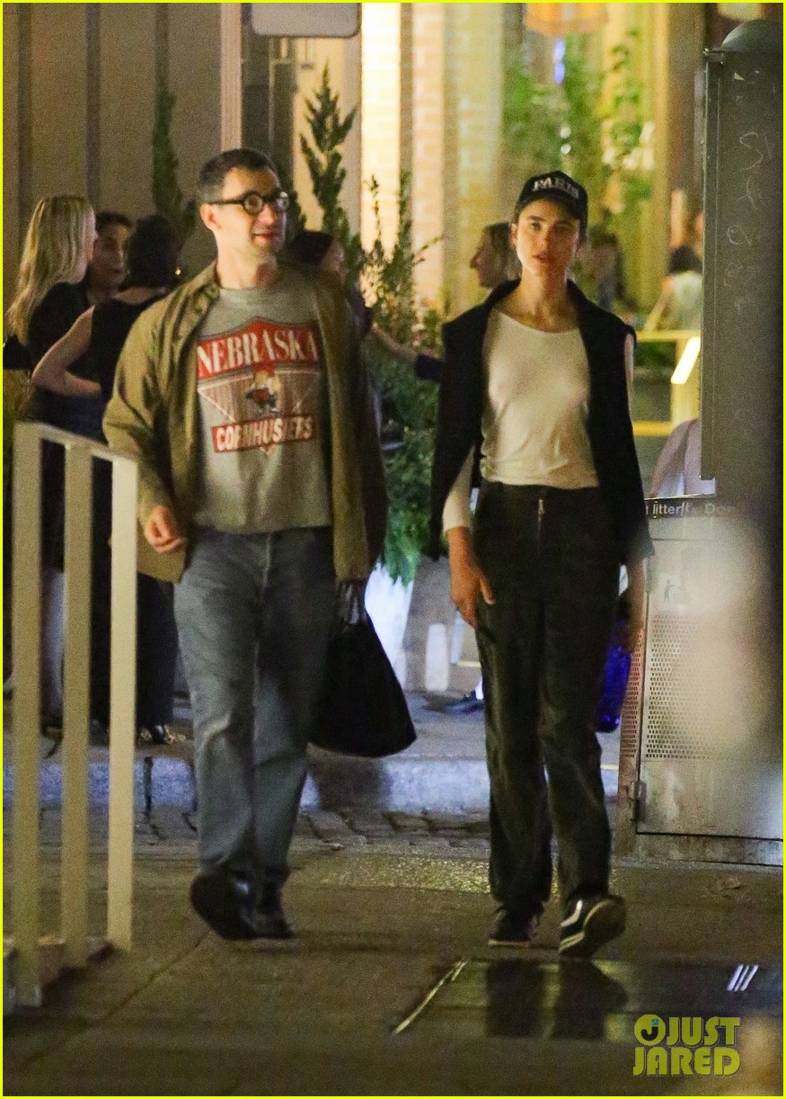 Margaret Qualley & Husband Jack Antonoff Go for Late-Night Stroll Around NYC: Photo 5090461 ...