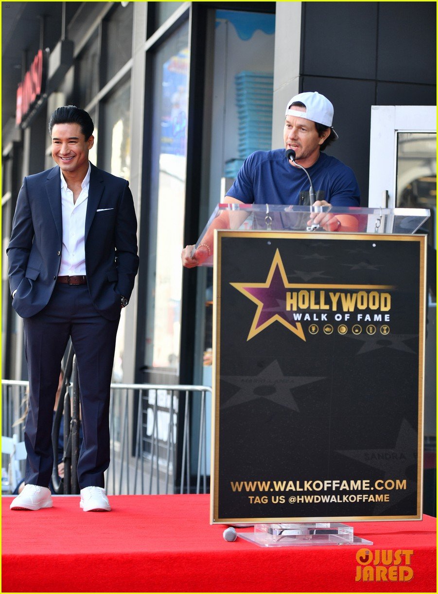 Mario Lopez Gets BFF Mark Wahlberg's Support at Hollywood Walk of Fame ...