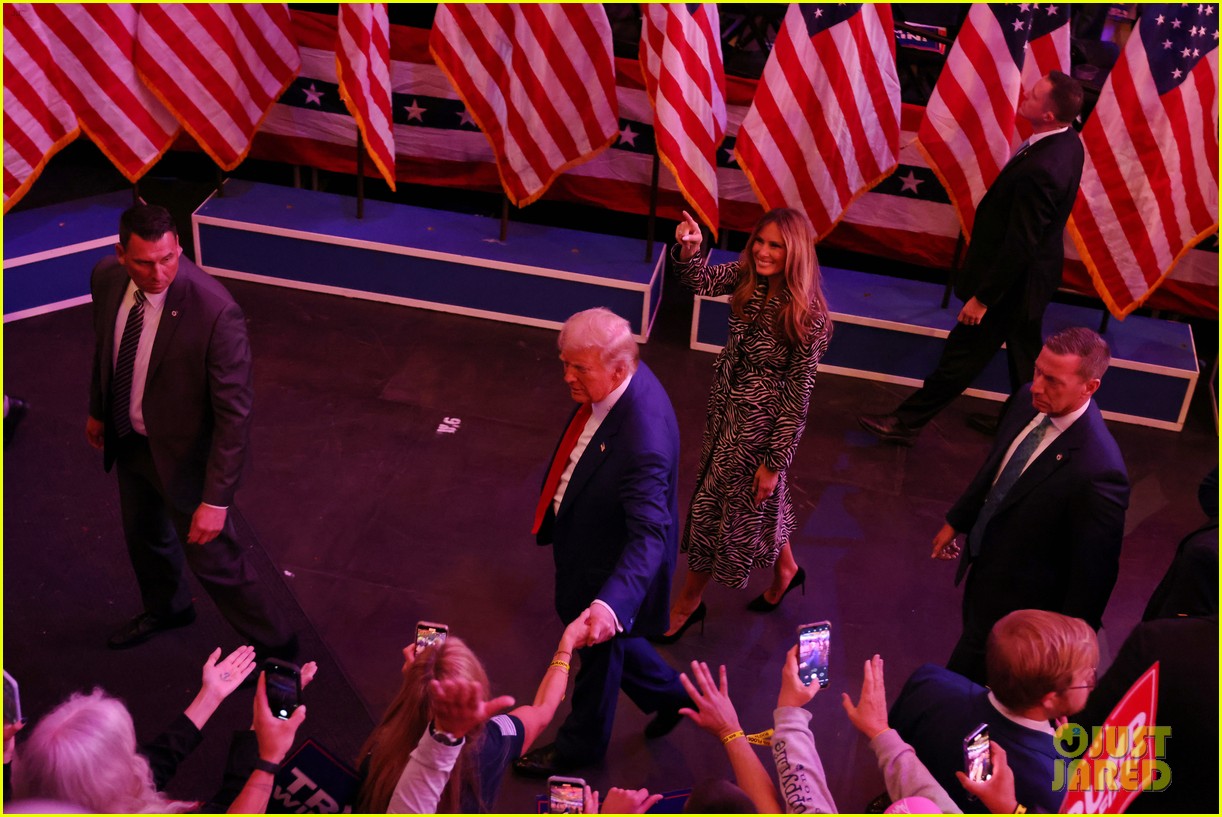 Melania Trump Makes Rare Campaign Appearance, Joins Donald Trump at ...