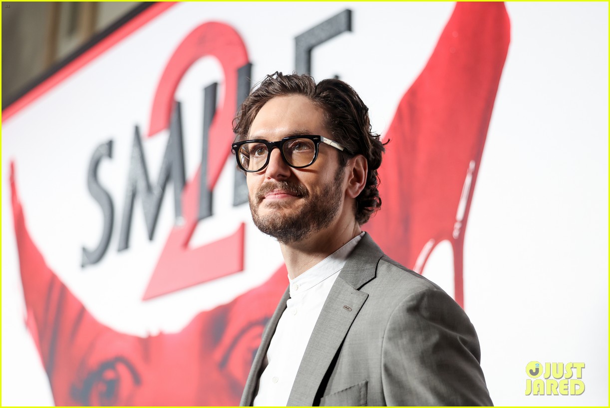 Naomi Scott Joins 'Smile 2' Cast at L.A. Premiere, Final Trailer Drops ...