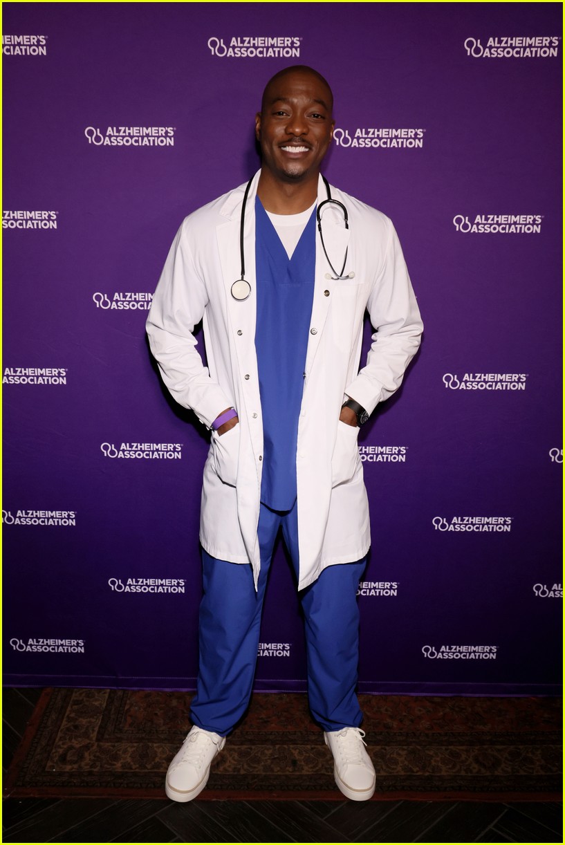 Hallmark's Nikki DeLoach & Ashley Williams Get All Dressed Up to Host ...