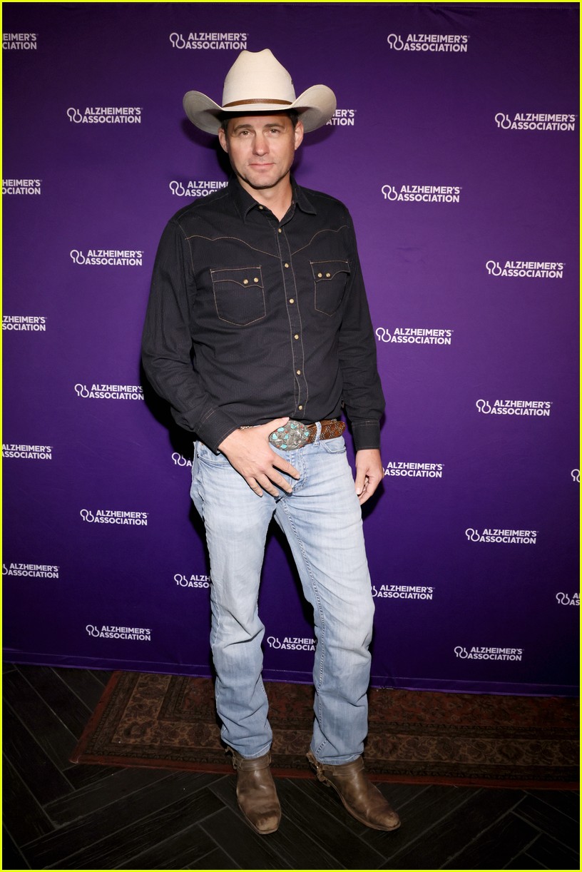 Hallmark's Nikki DeLoach & Ashley Williams Get All Dressed Up to Host ...