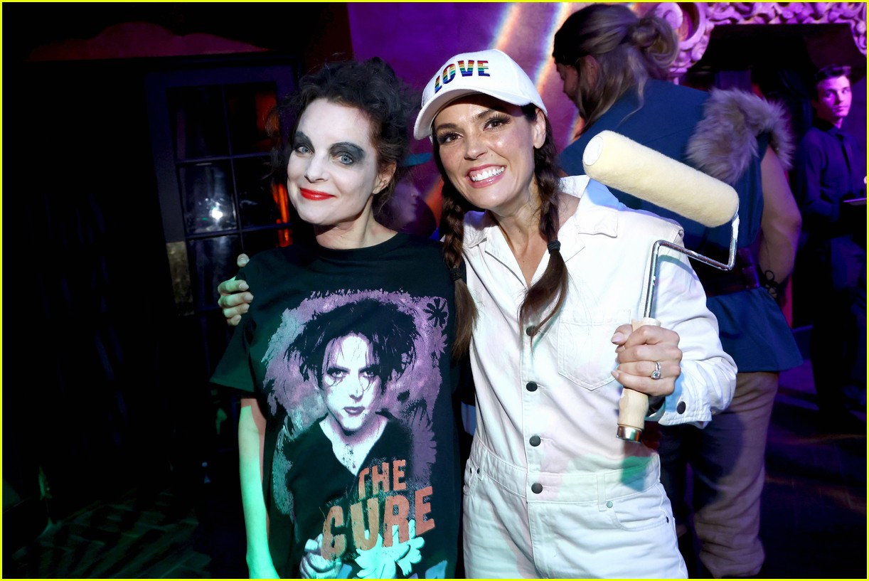 Hallmark's Nikki DeLoach & Ashley Williams Get All Dressed Up to Host ...