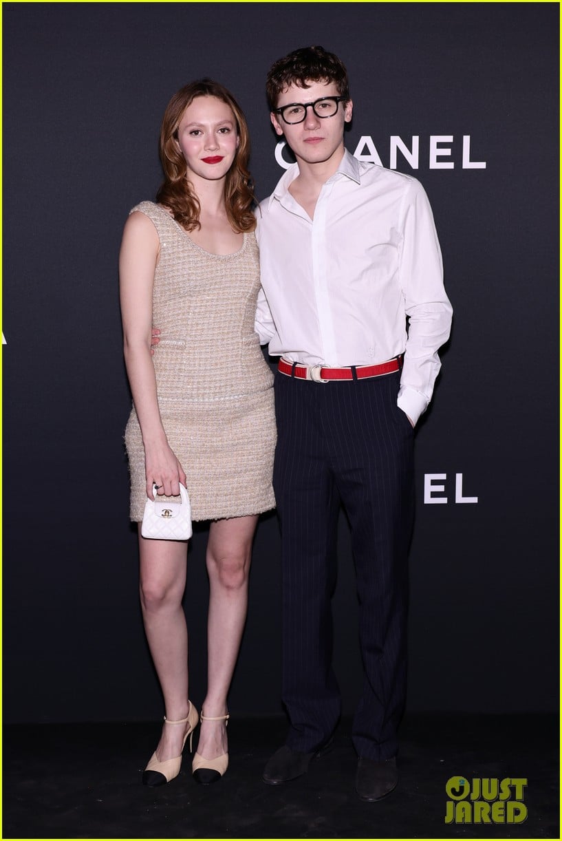 New Couple Sam Nivola & Iris Apatow Double Date With His Parents at ...