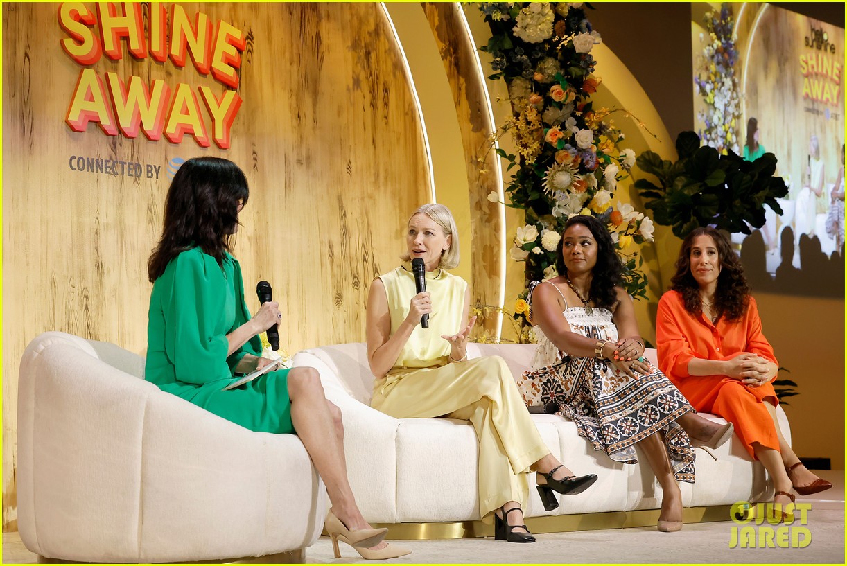 Reese Witherspoon Says She 'Couldn't Keep the Lights On' at Hello ...