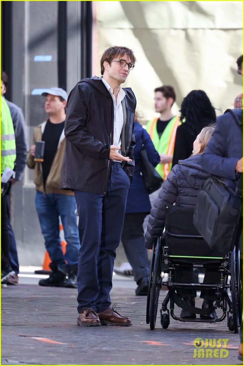 Robert Pattinson Films First Scenes For New Zendaya Movie 'The Drama ...