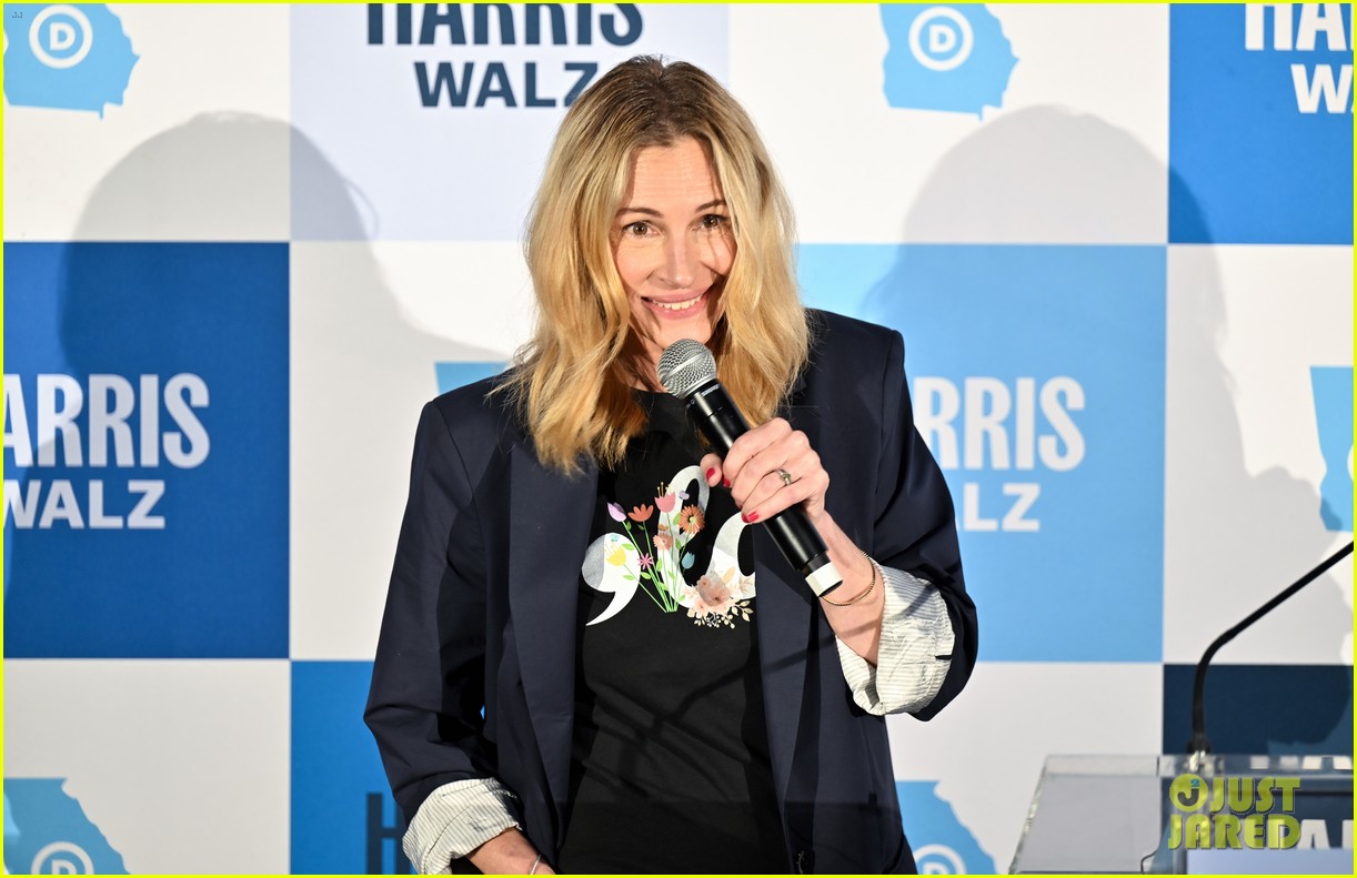 Julia Roberts Joins Stacey Abrams in Georgia to Campaign for Harris ...