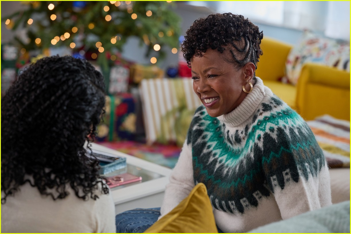 'Scouting for Christmas' Cast - Hallmark Channel Original Movie First ...