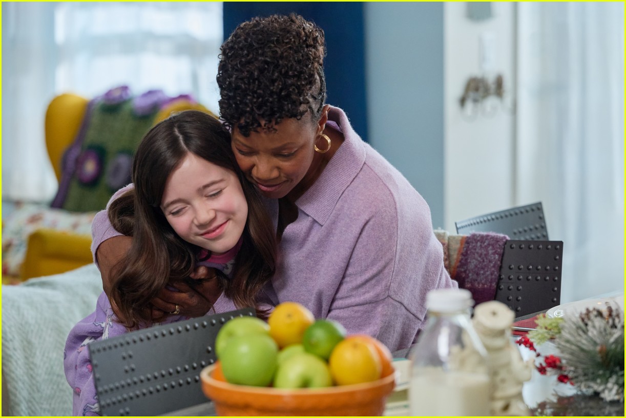 'Scouting for Christmas' Cast - Hallmark Channel Original Movie First ...