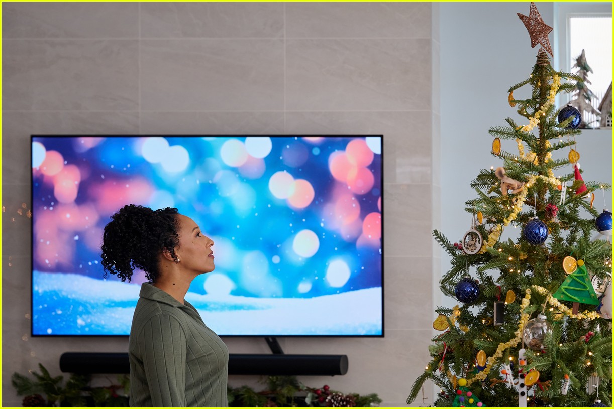 'Scouting for Christmas' Cast - Hallmark Channel Original Movie First ...