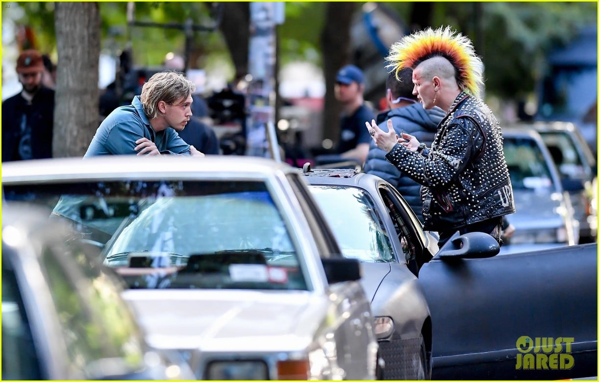 Matt Smith Goes Full Punk Rock with Multicolor Mohawk for 'Caught ...