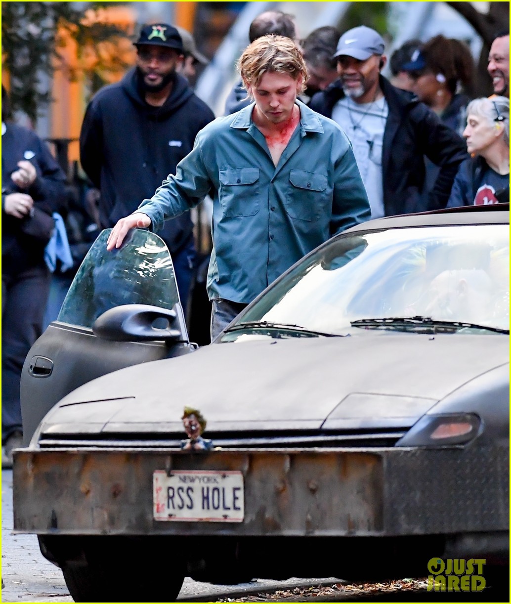 Matt Smith Goes Full Punk Rock with Multicolor Mohawk for 'Caught ...