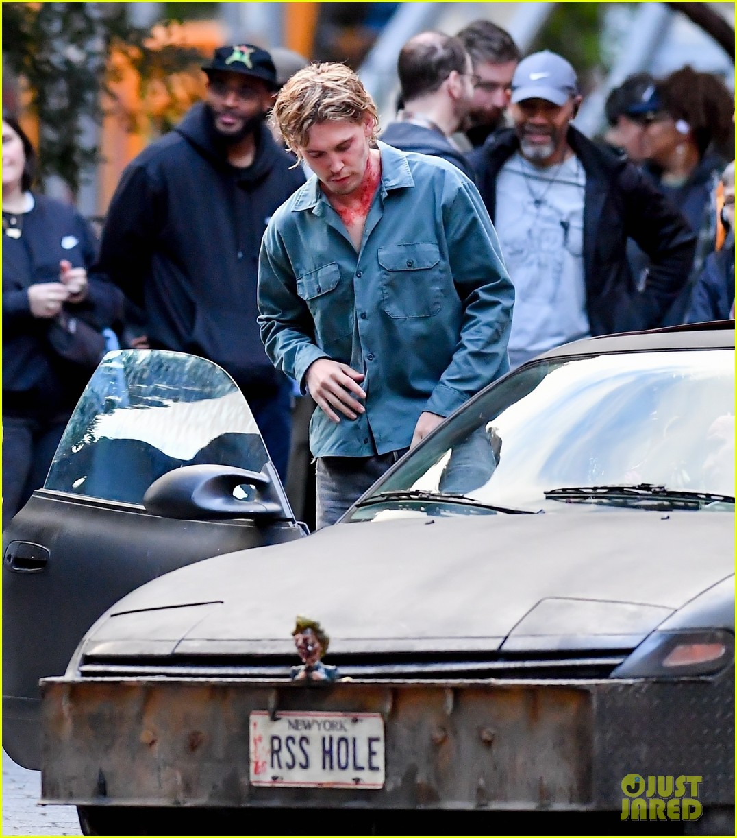 Matt Smith Goes Full Punk Rock with Multicolor Mohawk for 'Caught ...