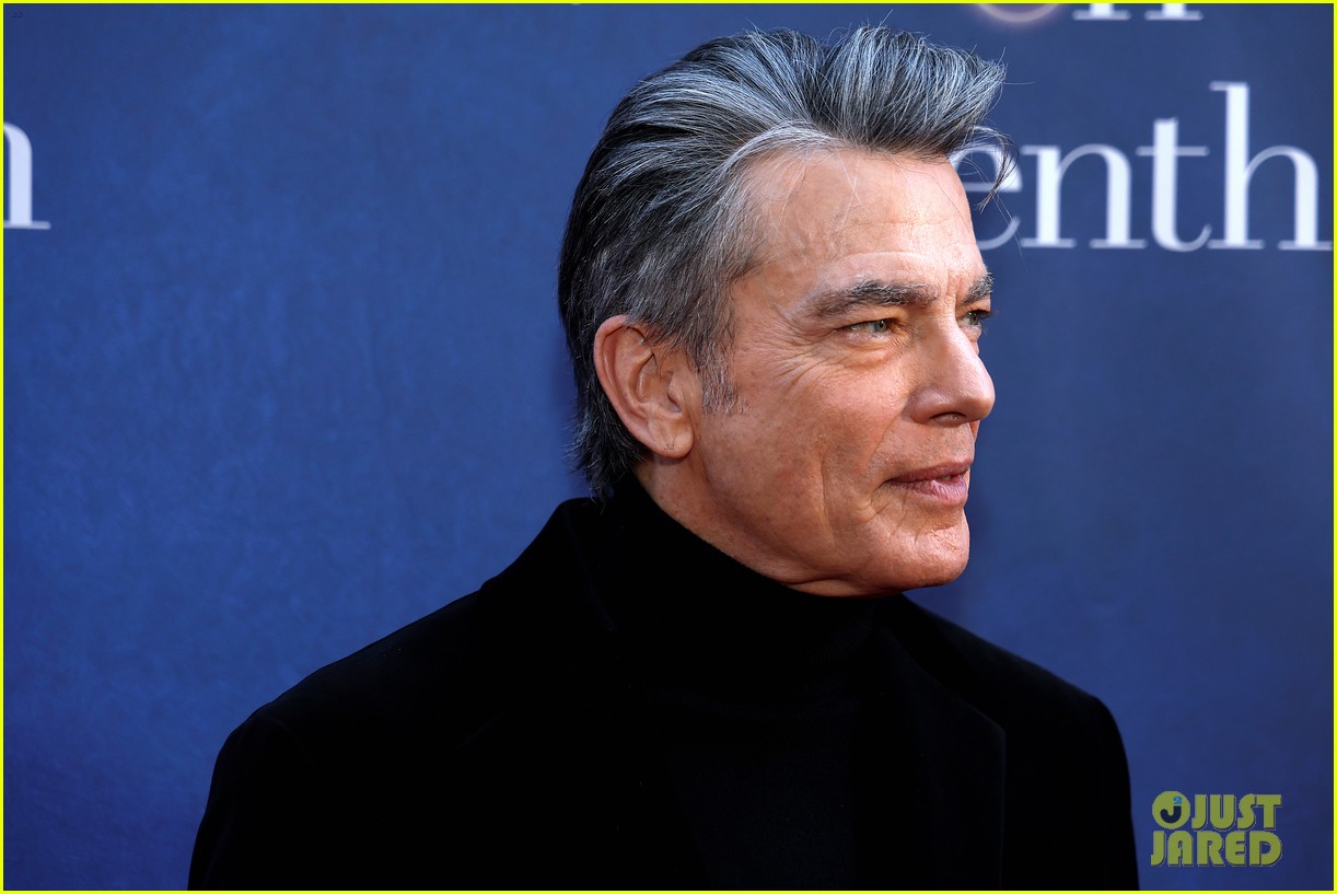 Peter Gallagher Gets Daughter Kathryn's Support at Opening Night of New ...