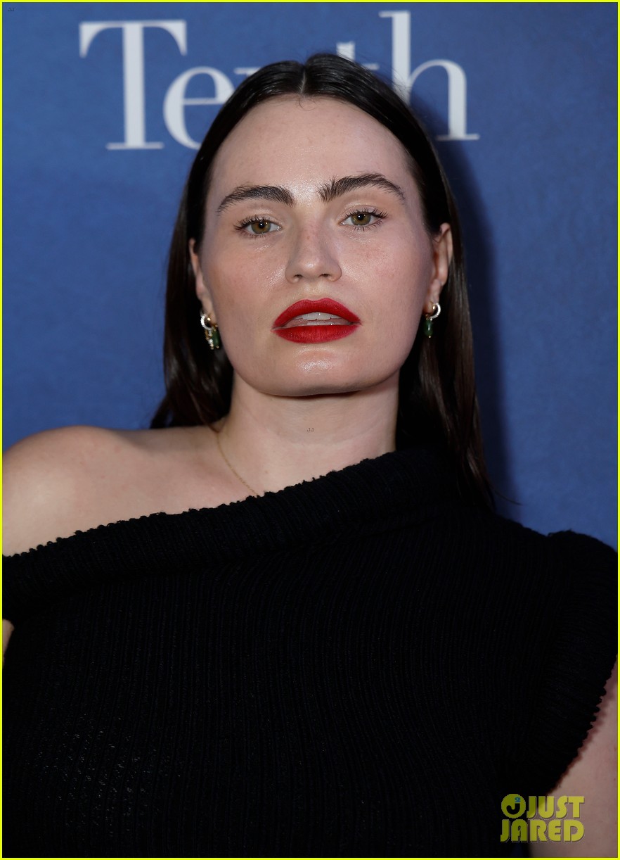 Peter Gallagher Gets Daughter Kathryn's Support at Opening Night of New ...