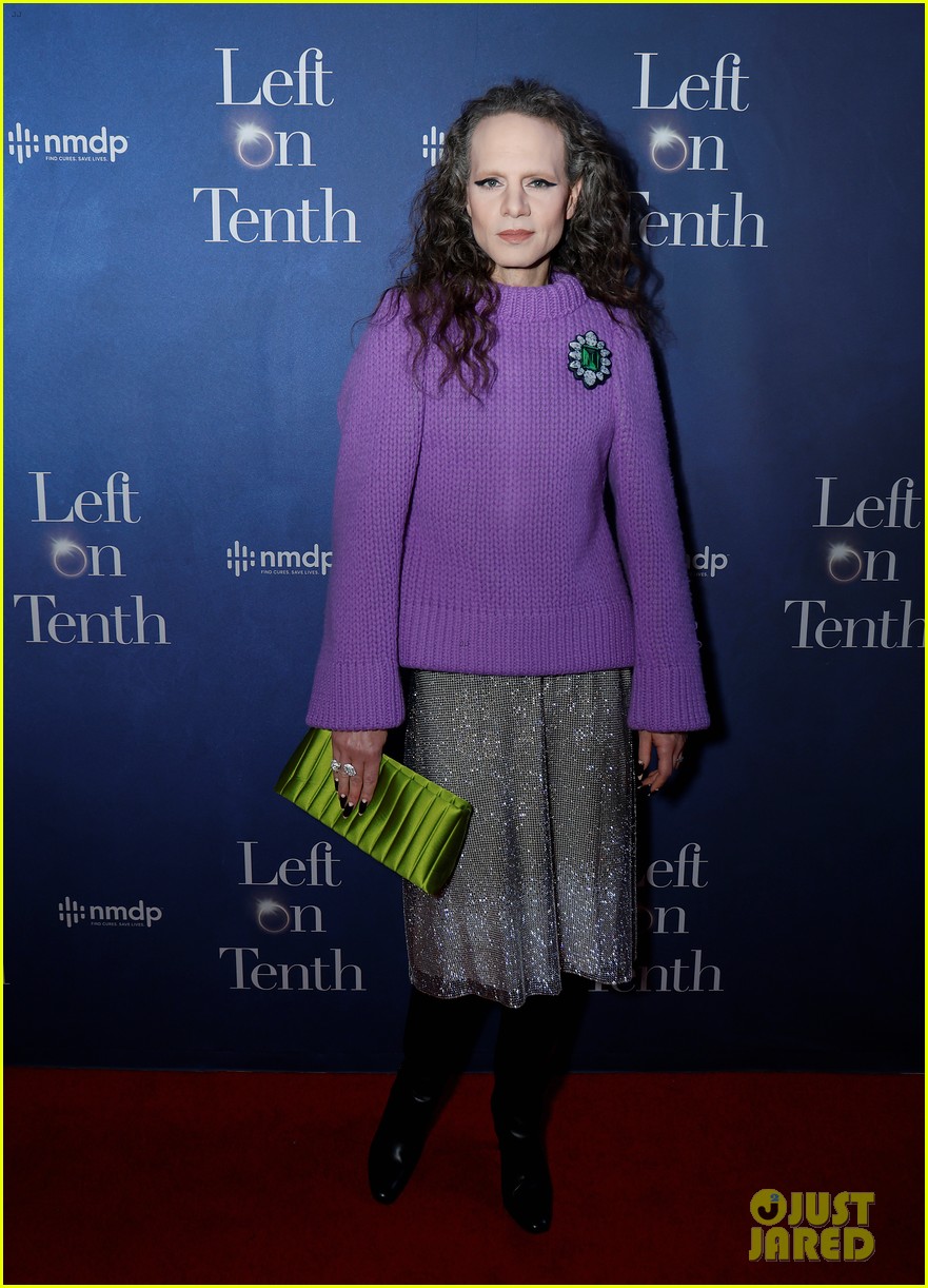 Peter Gallagher Gets Daughter Kathryn's Support at Opening Night of New ...