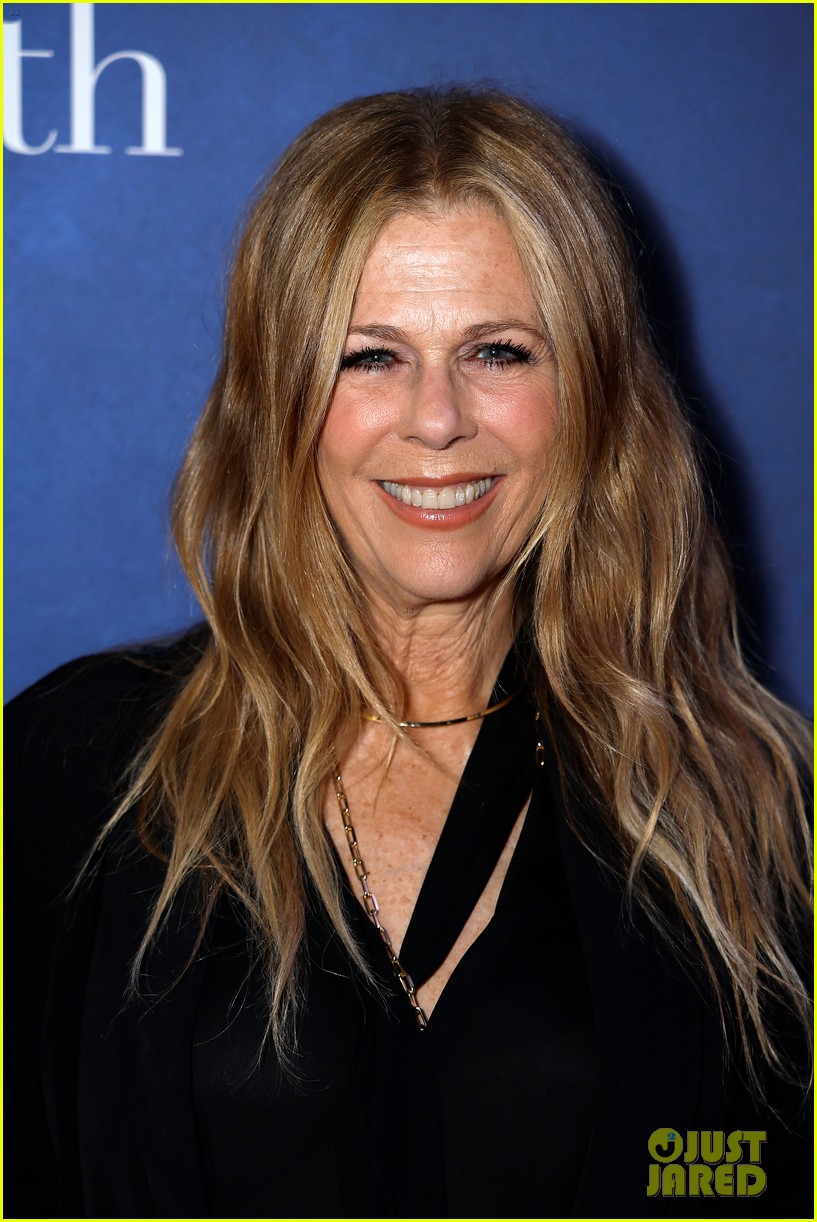 Peter Gallagher Gets Daughter Kathryn's Support at Opening Night of New ...