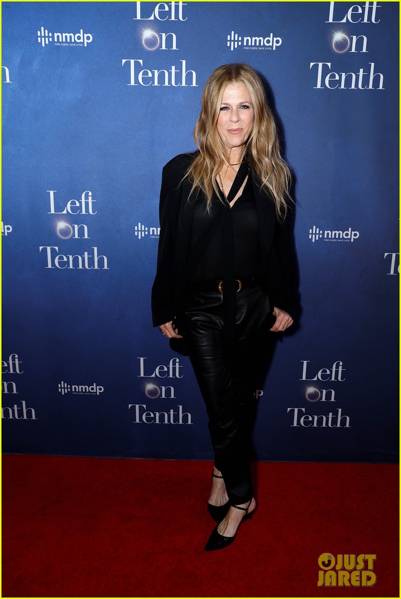 Peter Gallagher Gets Daughter Kathryn's Support at Opening Night of New ...