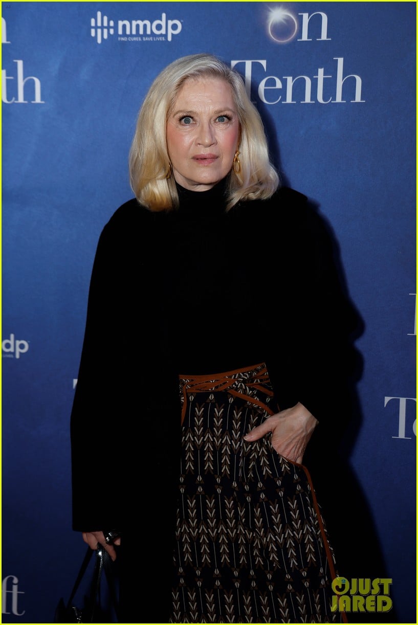 Peter Gallagher Gets Daughter Kathryn's Support at Opening Night of New ...