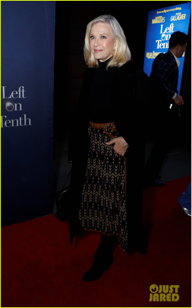 Peter Gallagher Gets Daughter Kathryn's Support at Opening Night of New ...