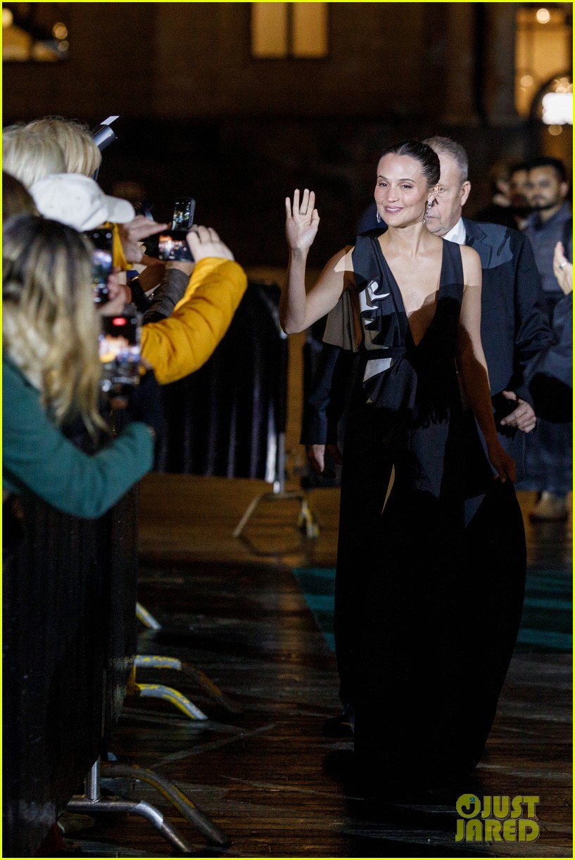 Alicia Vikander Honored with Golden Eye Award at Zurich Film Festival ...