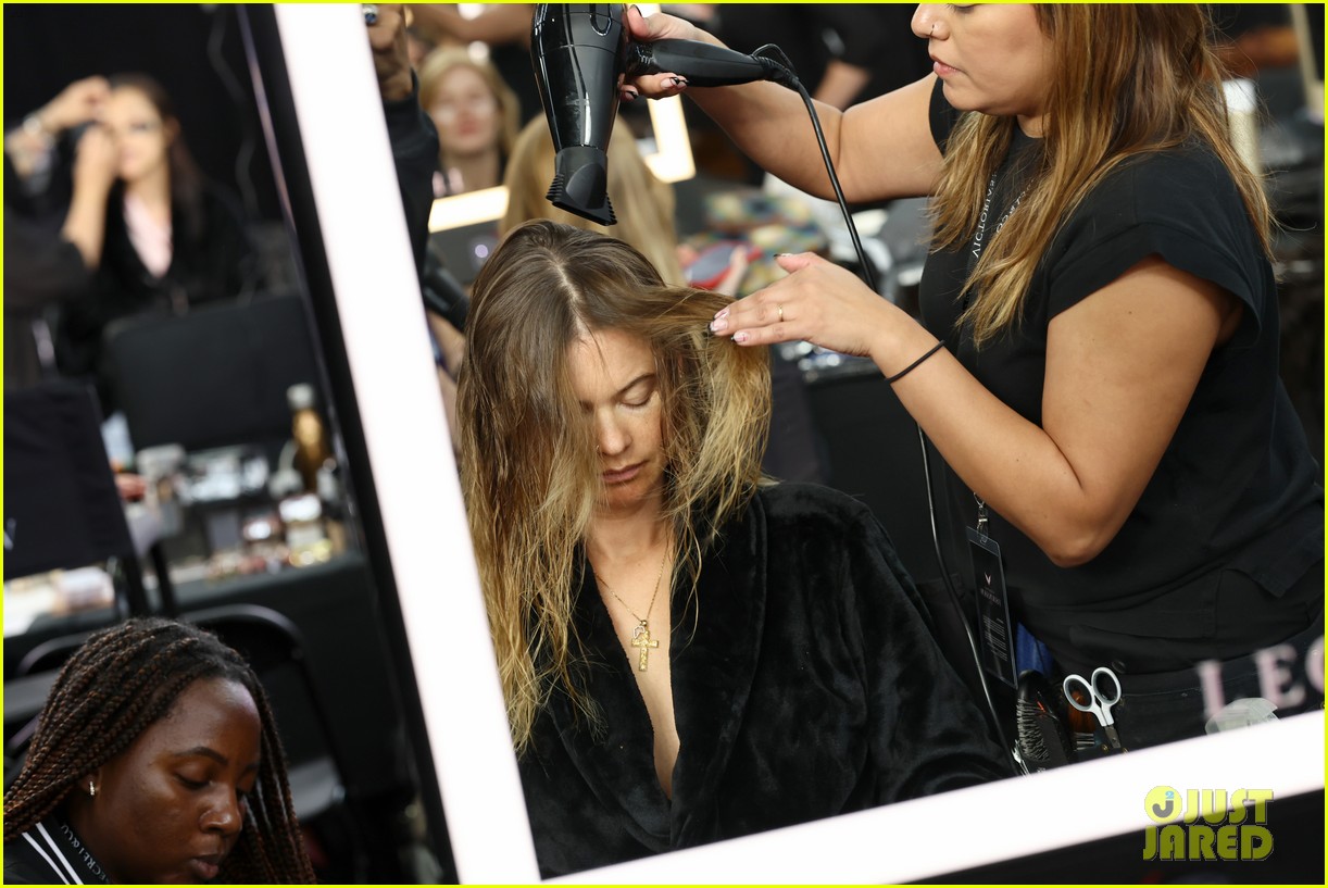 Look Backstage at Victoria's Secret Models Getting Ready for the 2024 ...