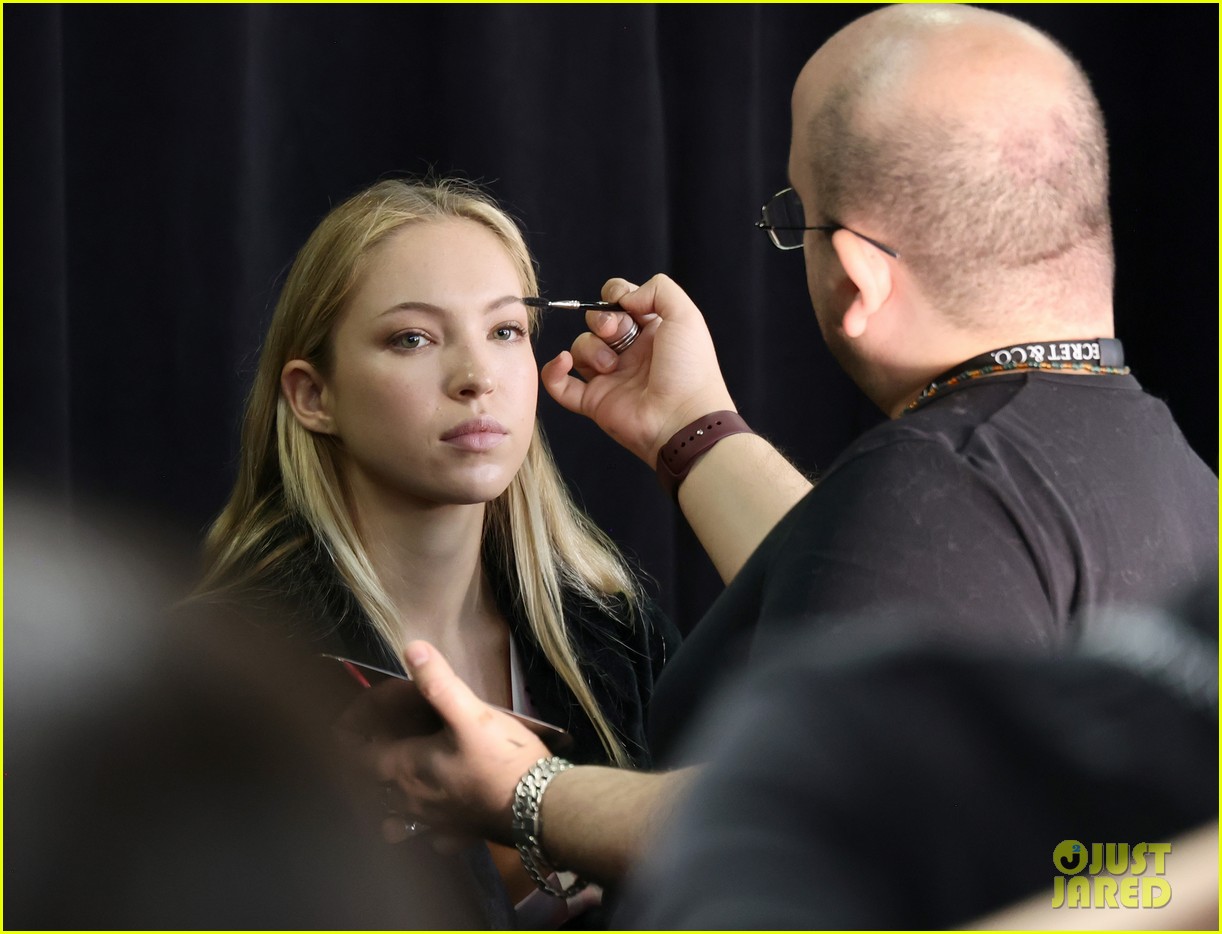 Look Backstage at Victoria's Secret Models Getting Ready for the 2024 ...