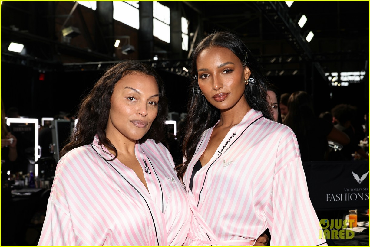 Look Backstage at Victoria's Secret Models Getting Ready for the 2024 ...