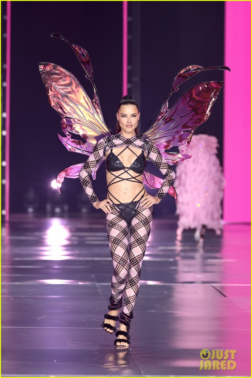 Photo: victorias secret fashion show 2024 08 | Photo 5087495 | Just Jared: Entertainment News