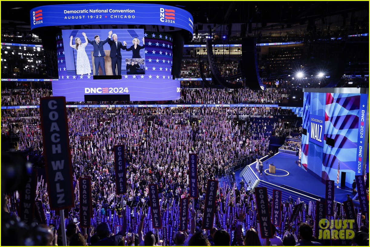 Who Are Tim Walz's Kids? Meet Hope & Gus Walz (Pictures & Info): Photo ...