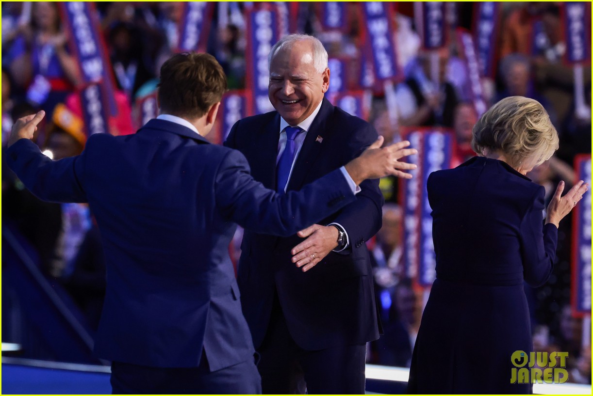 Who Are Tim Walz's Kids? Meet Hope & Gus Walz (Pictures & Info): Photo ...