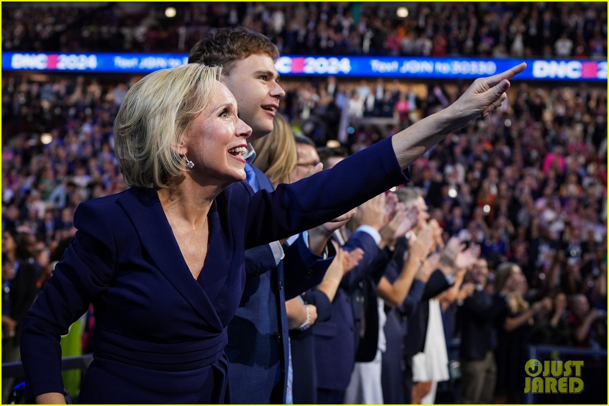 Who Are Tim Walz's Kids? Meet Hope & Gus Walz (Pictures & Info): Photo ...