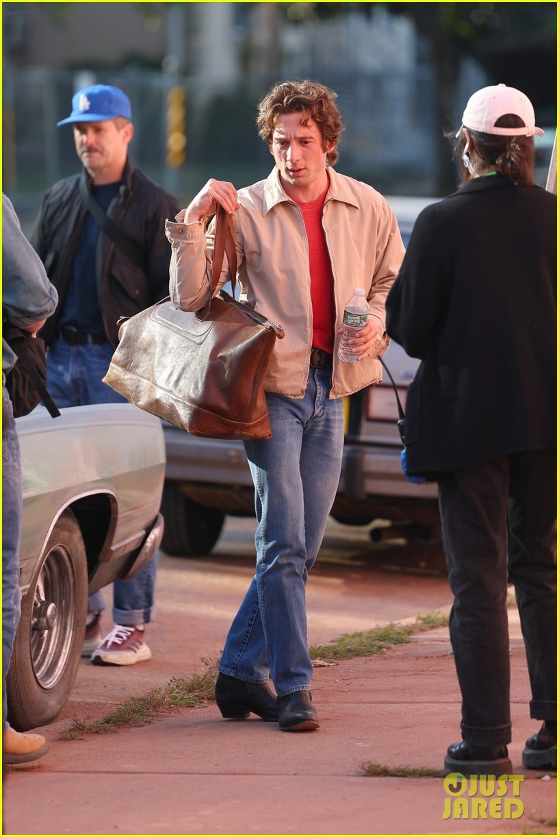 Jeremy Allen White Films Bruce Springsteen Biopic with Harrison ...