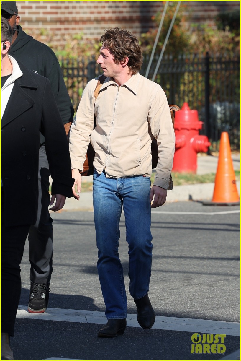 Jeremy Allen White Films Bruce Springsteen Biopic with Harrison ...