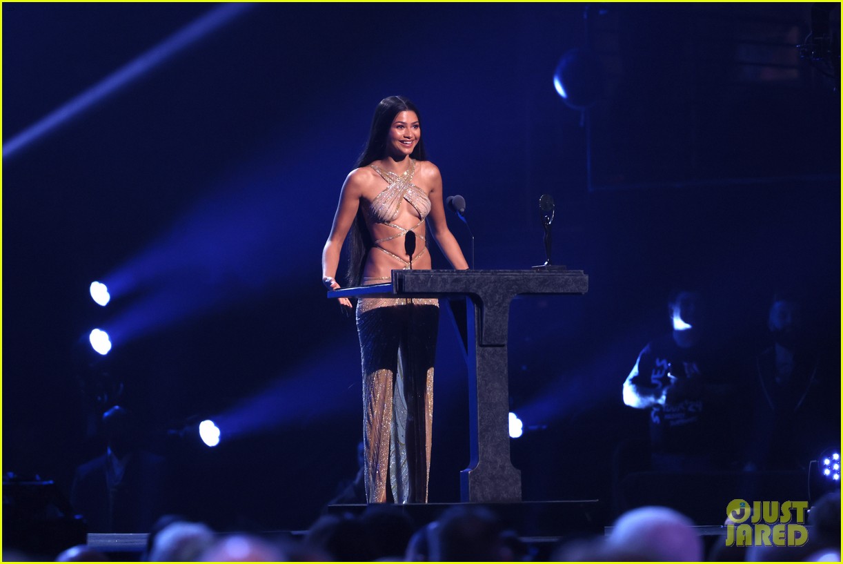 Zendaya Honors Cher With Fashionable Tribute at Rock & Roll Hall Of Fame Induction Ceremony ...