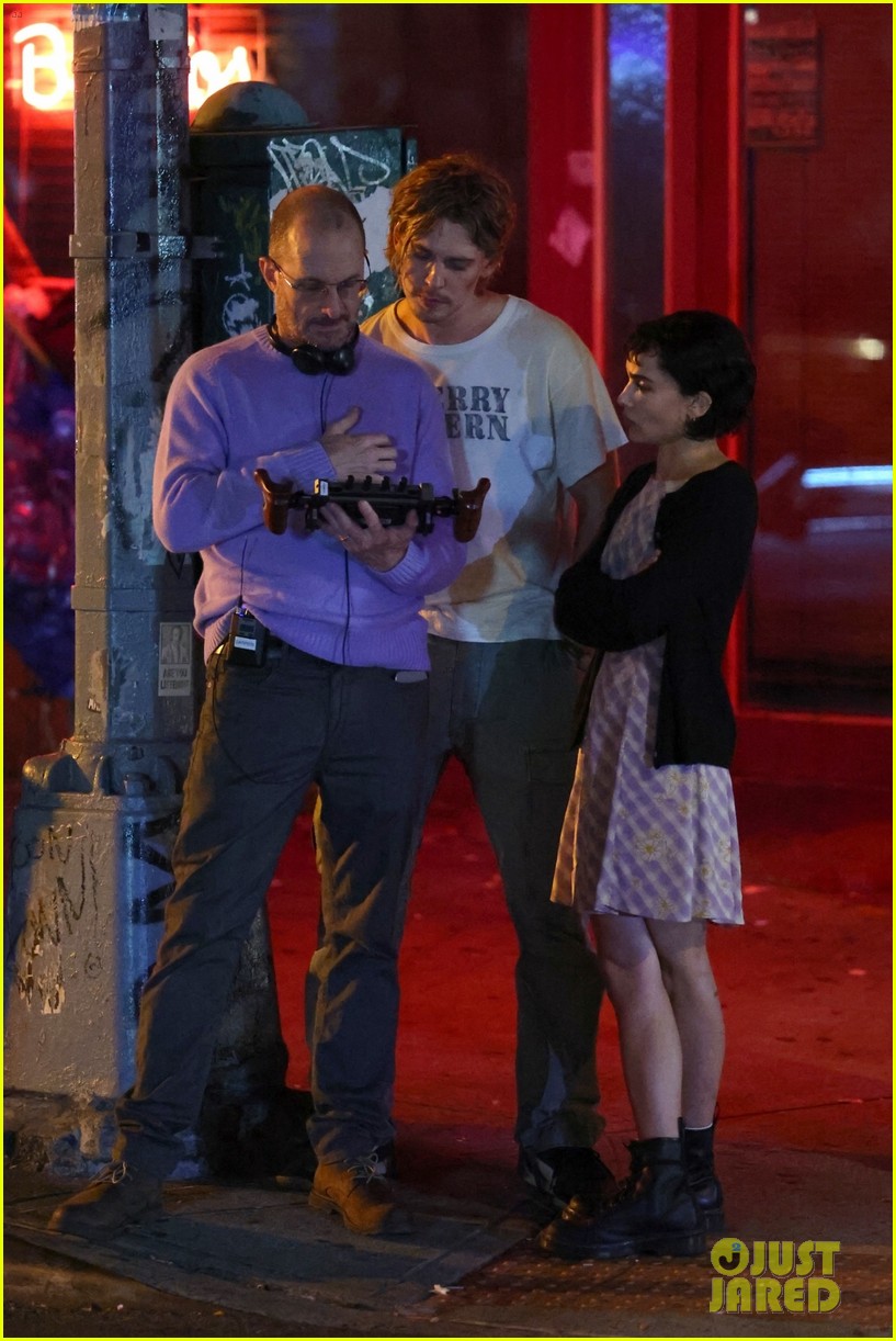 Austin Butler & Zoe Kravitz Film Late-Night Scenes for New Movie ...