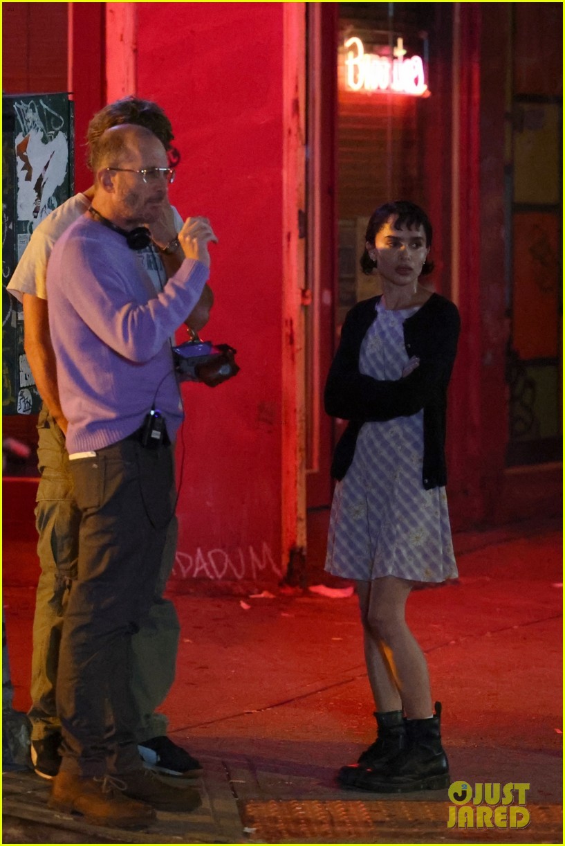 Austin Butler & Zoe Kravitz Film Late-Night Scenes for New Movie ...