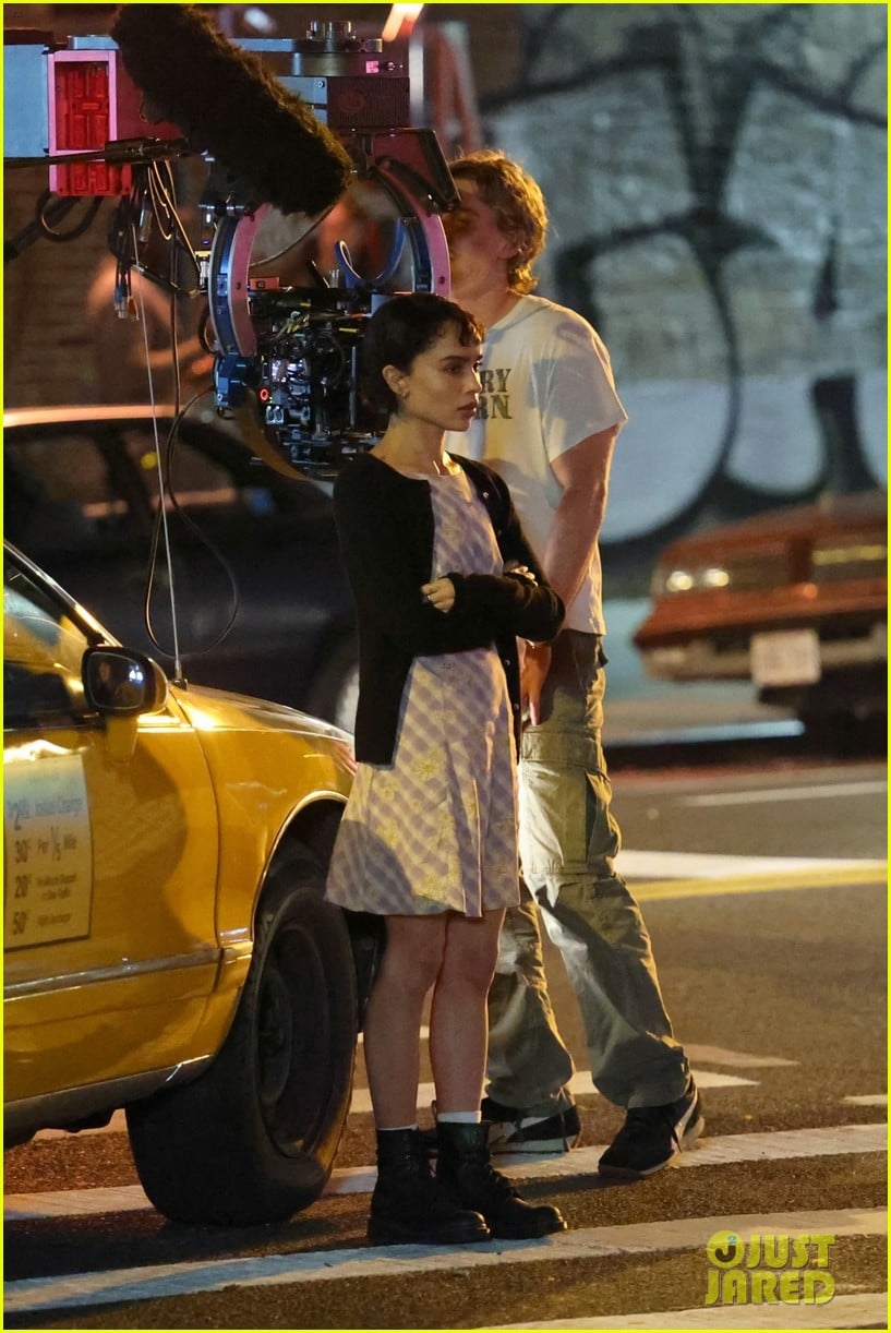 Austin Butler & Zoe Kravitz Film Late-Night Scenes for New Movie ...