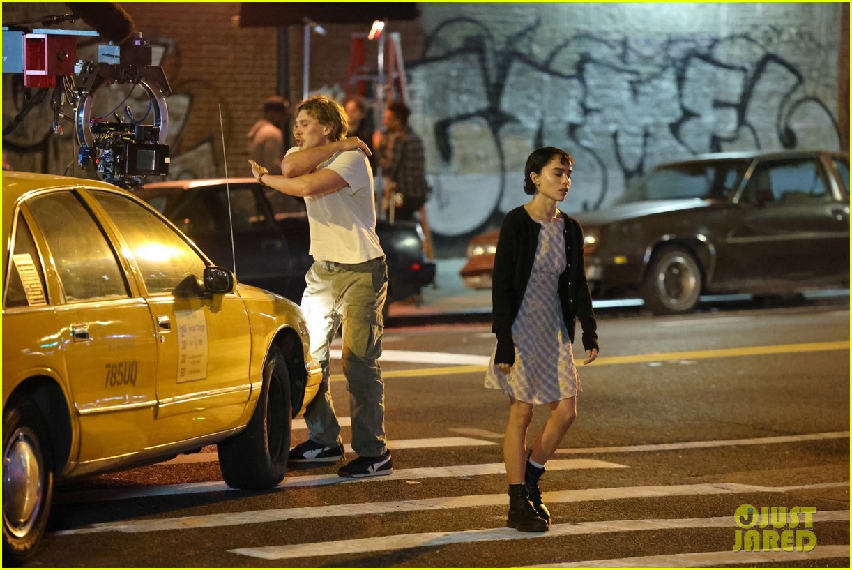 Austin Butler & Zoe Kravitz Film Late-Night Scenes for New Movie ...