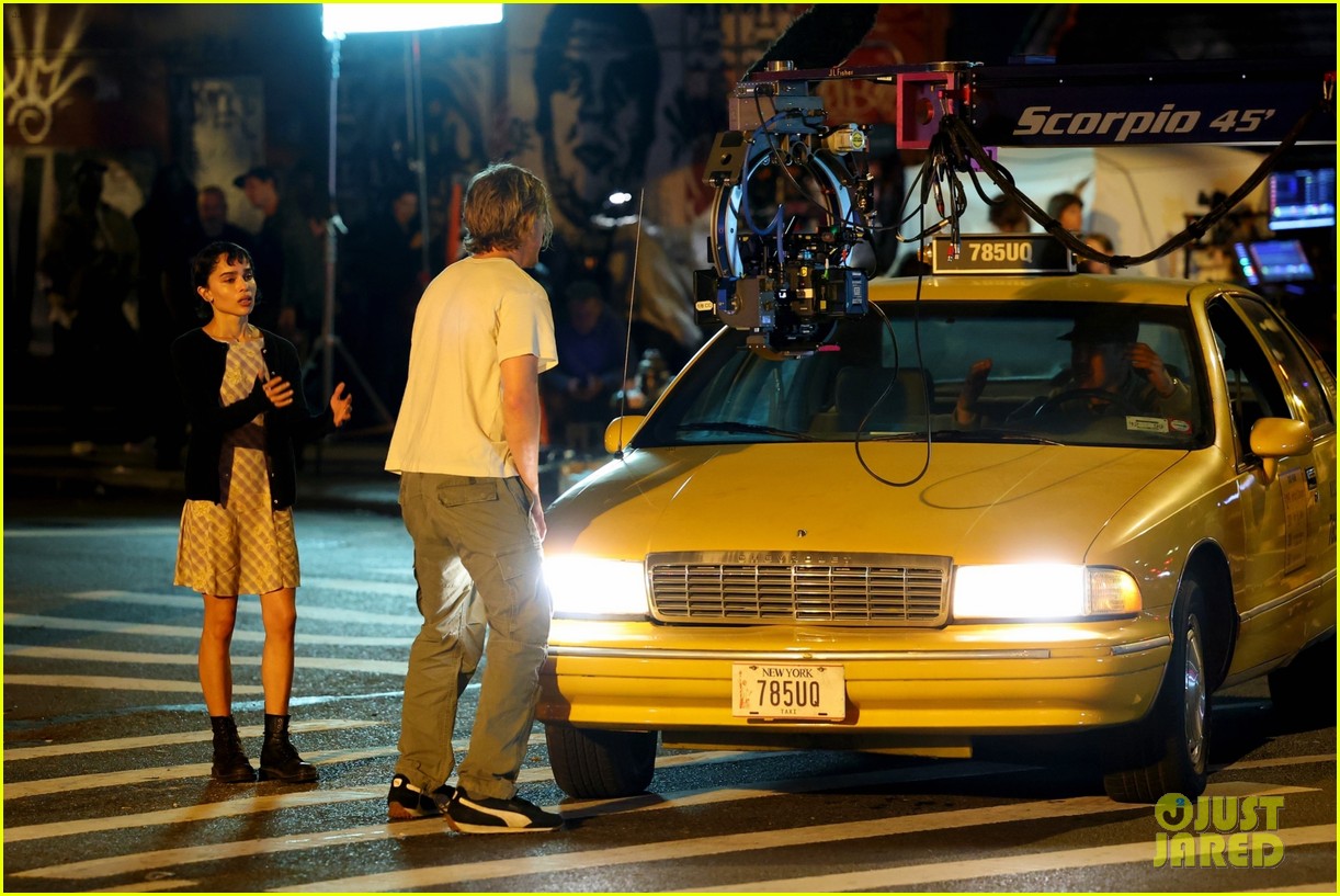 Austin Butler & Zoe Kravitz Film Late-Night Scenes for New Movie ...