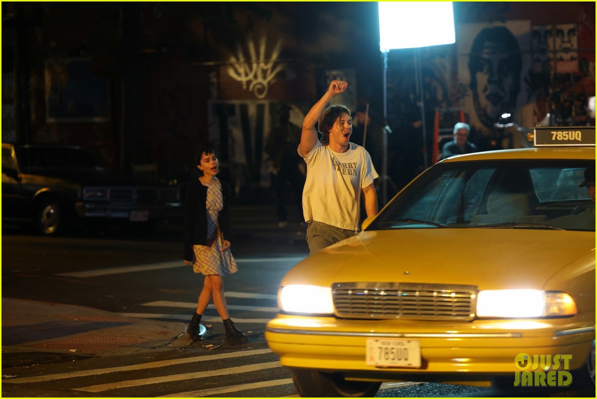 Austin Butler & Zoe Kravitz Film Late-Night Scenes for New Movie ...