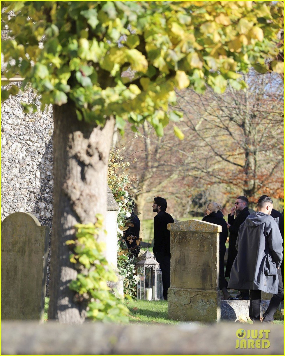 Liam Payne's Funeral Attended By One Direction Bandmates Harry Styles ...