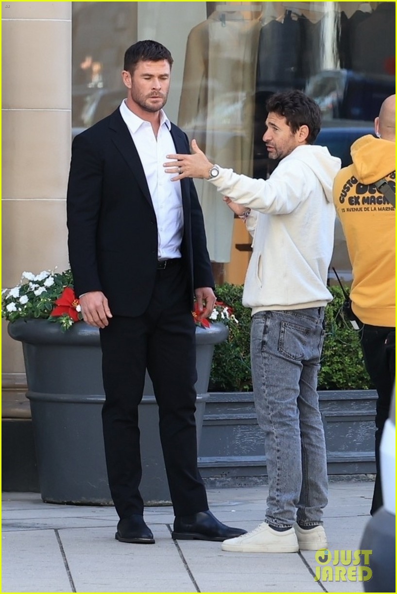 Barry Keoghan Spotted on Motorcycle While Filming 'Crime 101' Scene ...