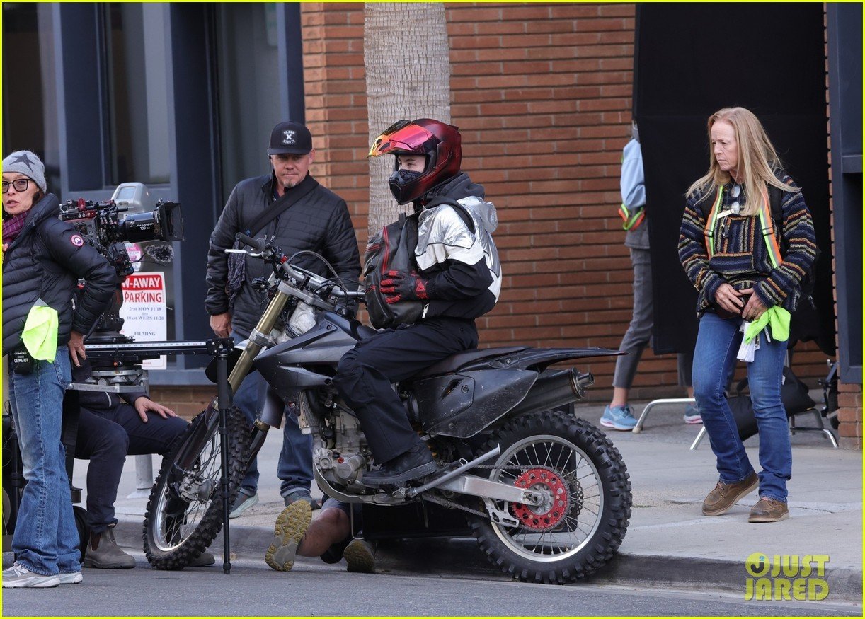 Barry Keoghan Spotted on Motorcycle While Filming 'Crime 101' Scene ...