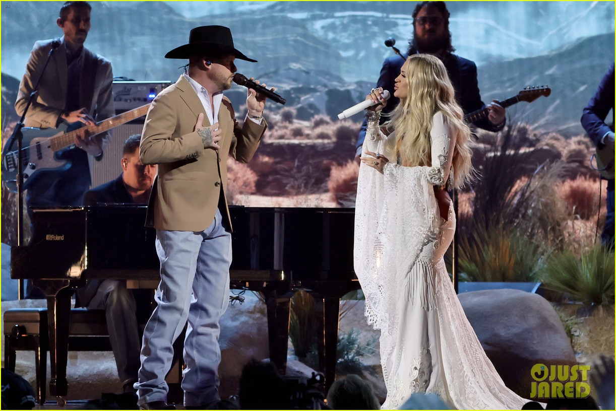 Carrie Underwood Makes Appearance at CMA Awards 2024 for 'I'm Gonna Love You' Duet with Cody ...