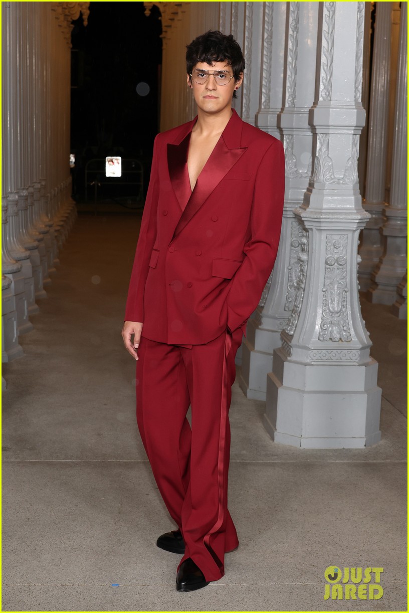 Kim Kardashian, Laura Dern, Andrew Garfield, Blake Lively & 70+ Celebs ...