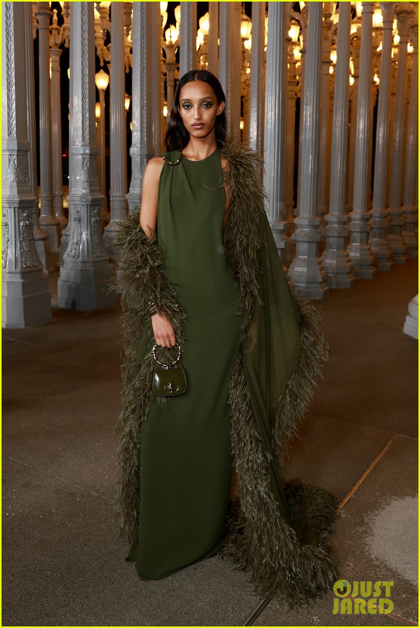 Kim Kardashian, Laura Dern, Andrew Garfield, Blake Lively & 70+ Celebs ...