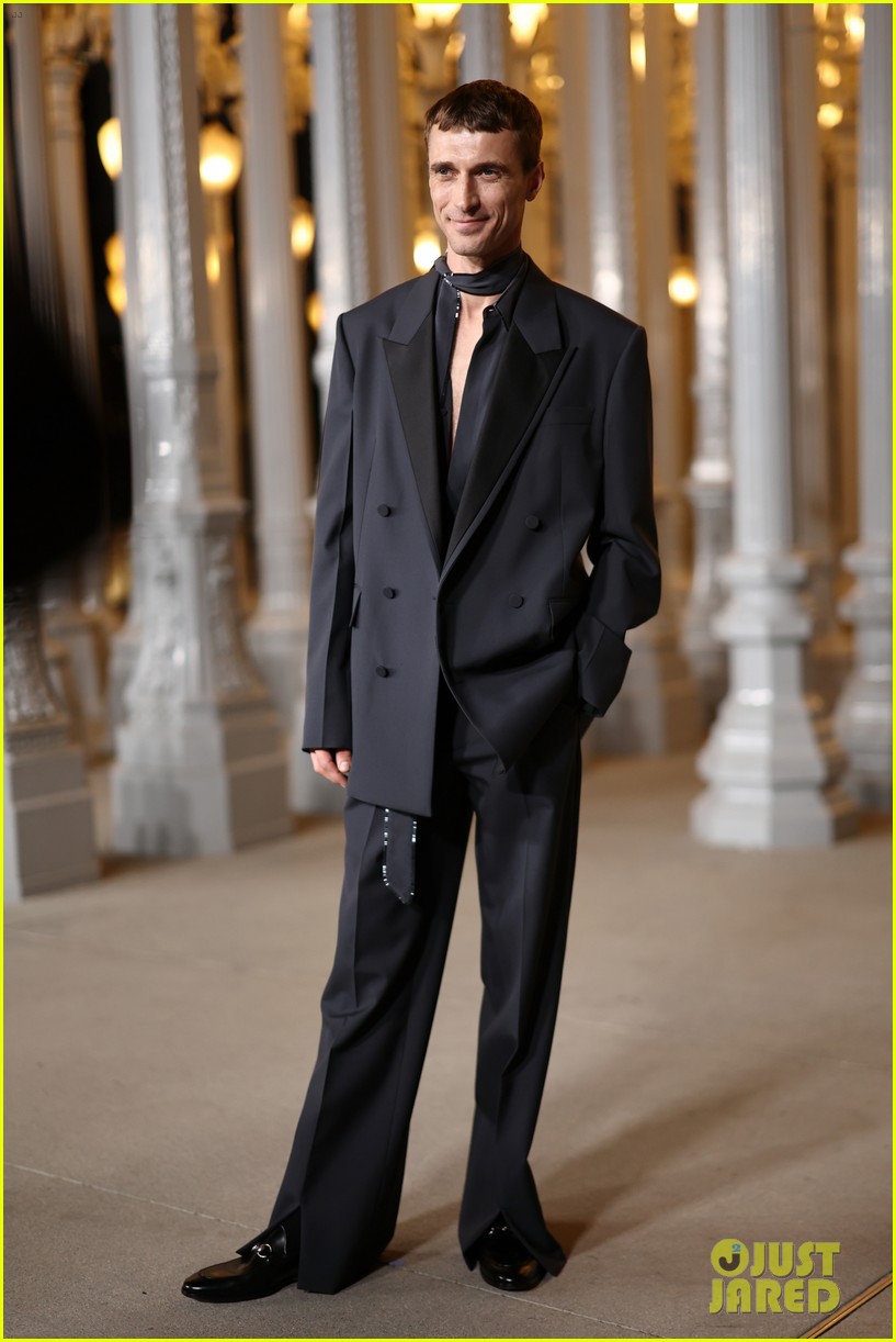 Kim Kardashian, Laura Dern, Andrew Garfield, Blake Lively & 70+ Celebs ...