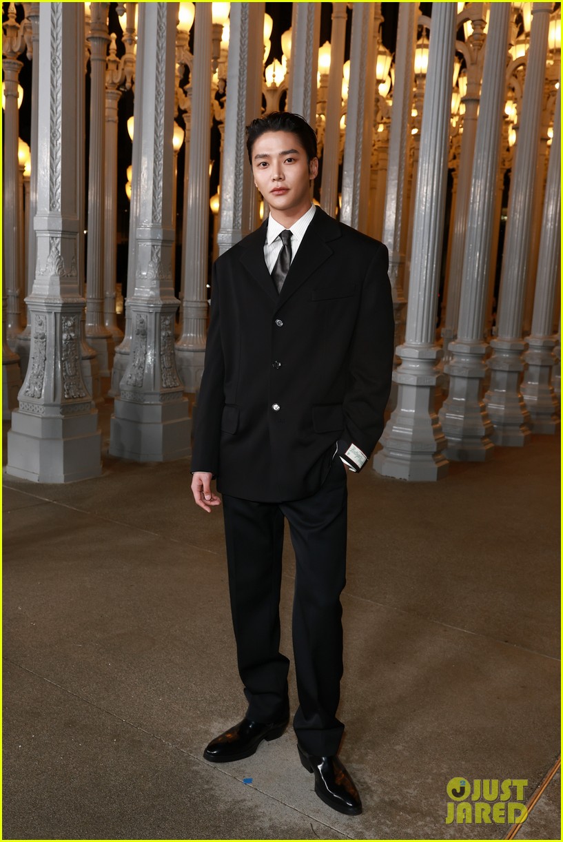 Kim Kardashian, Laura Dern, Andrew Garfield, Blake Lively & 70+ Celebs ...